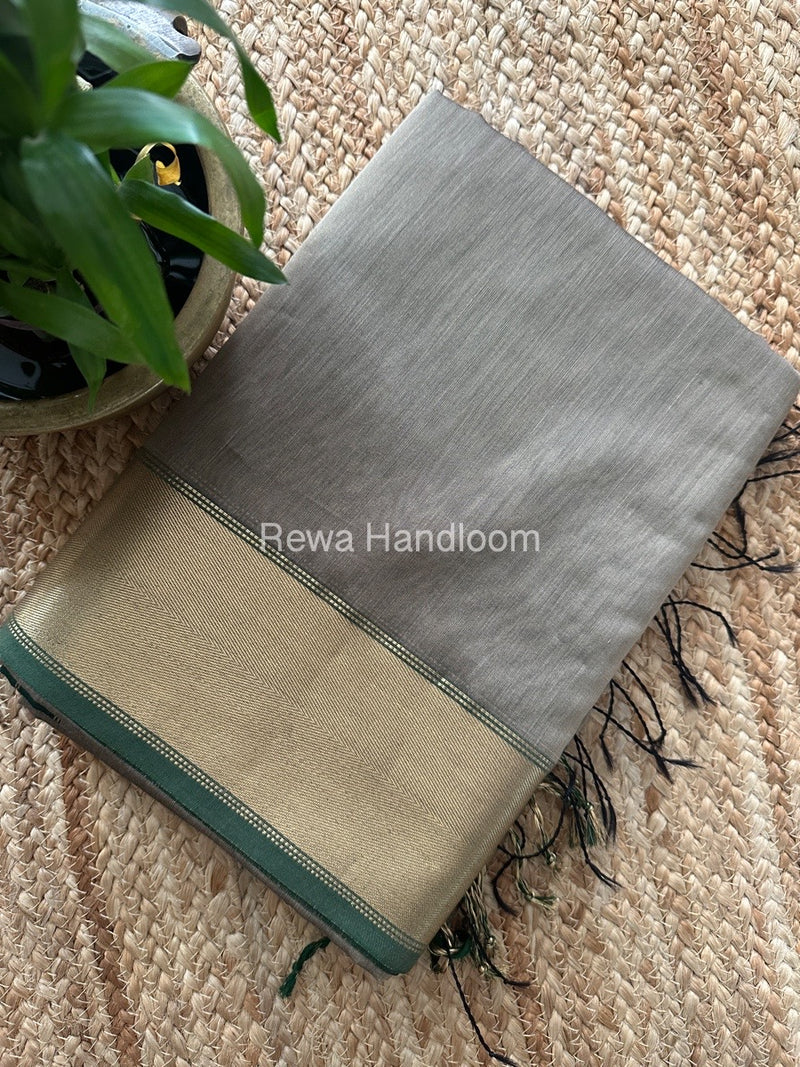 Exclusive Maheshwari Beige Zari Border Saree EZ025 – Rewa Handloom