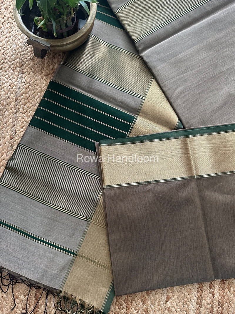 Exclusive Maheshwari Beige Zari Border Saree EZ025 – Rewa Handloom