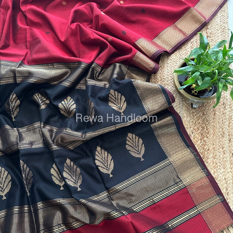 Red-Black Butta Pallu Zari Border Maheshwari Saree BTPS059 – Rewa Handloom